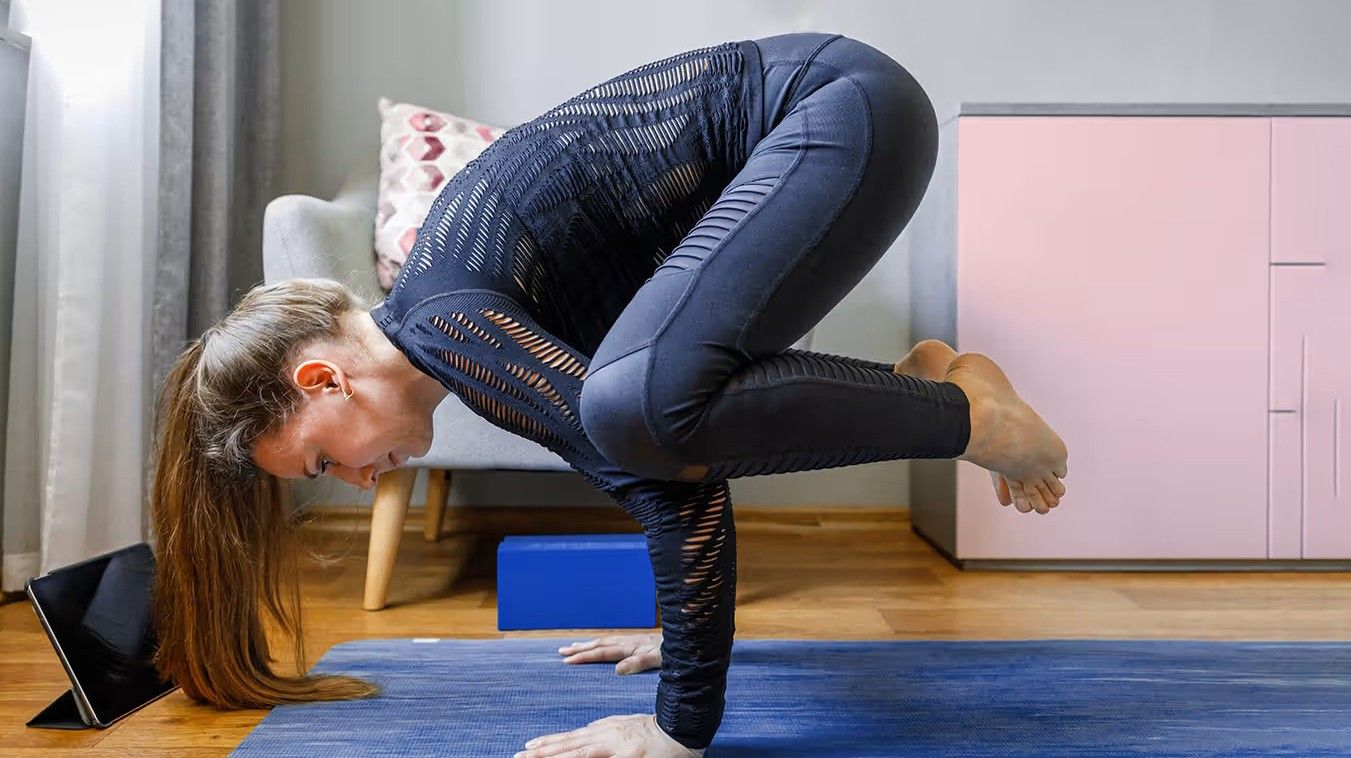 Crow exercise yoga: Exercise for stronger abdominal muscles - Telegraph ...