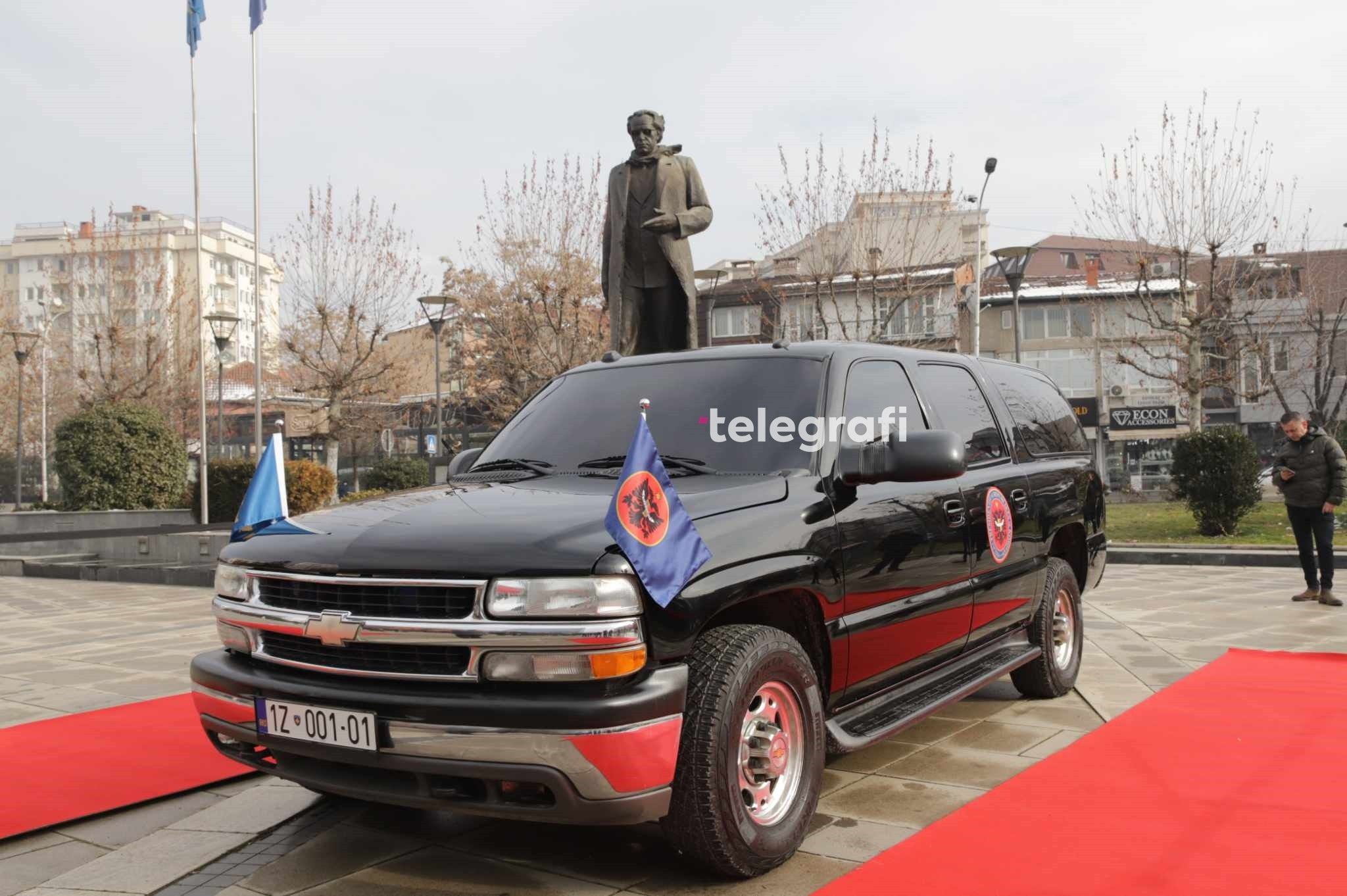 Restaurimi i veturës së presidentit historik Ibrahim Rugova, fotografi ...