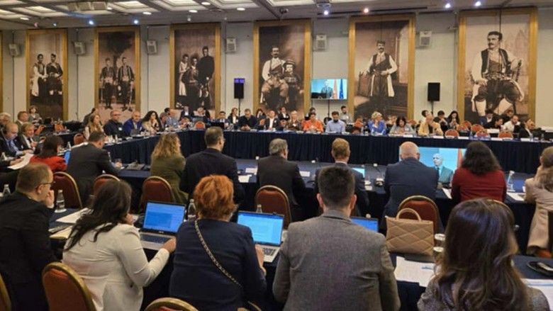 Prof. Hykolli në Forumin Rajonal: Zëri i Sindikatave të Kosovës në ...