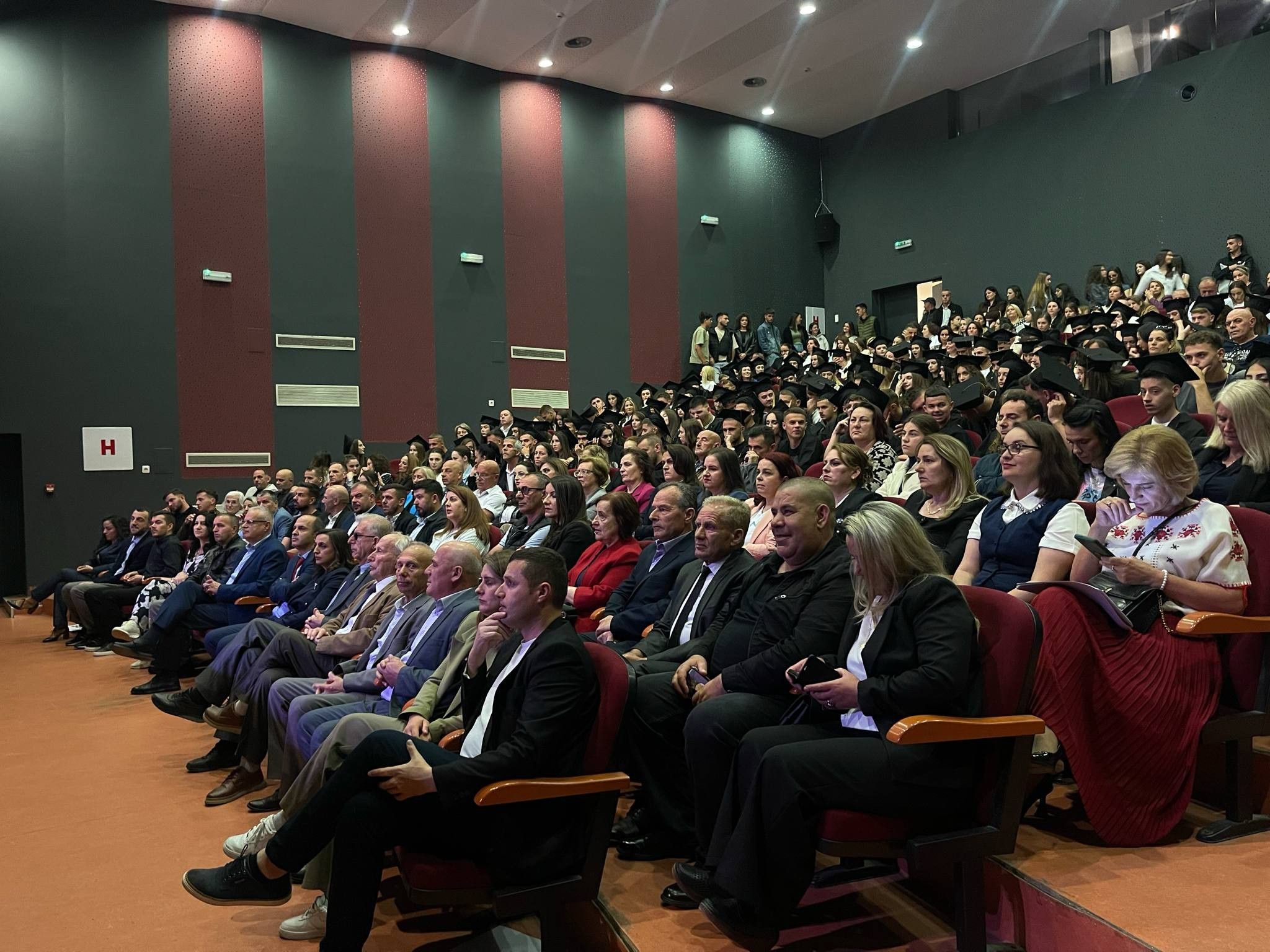 Komuna e Shtimes organizon ceremoni për diplomimin e maturantëve ...