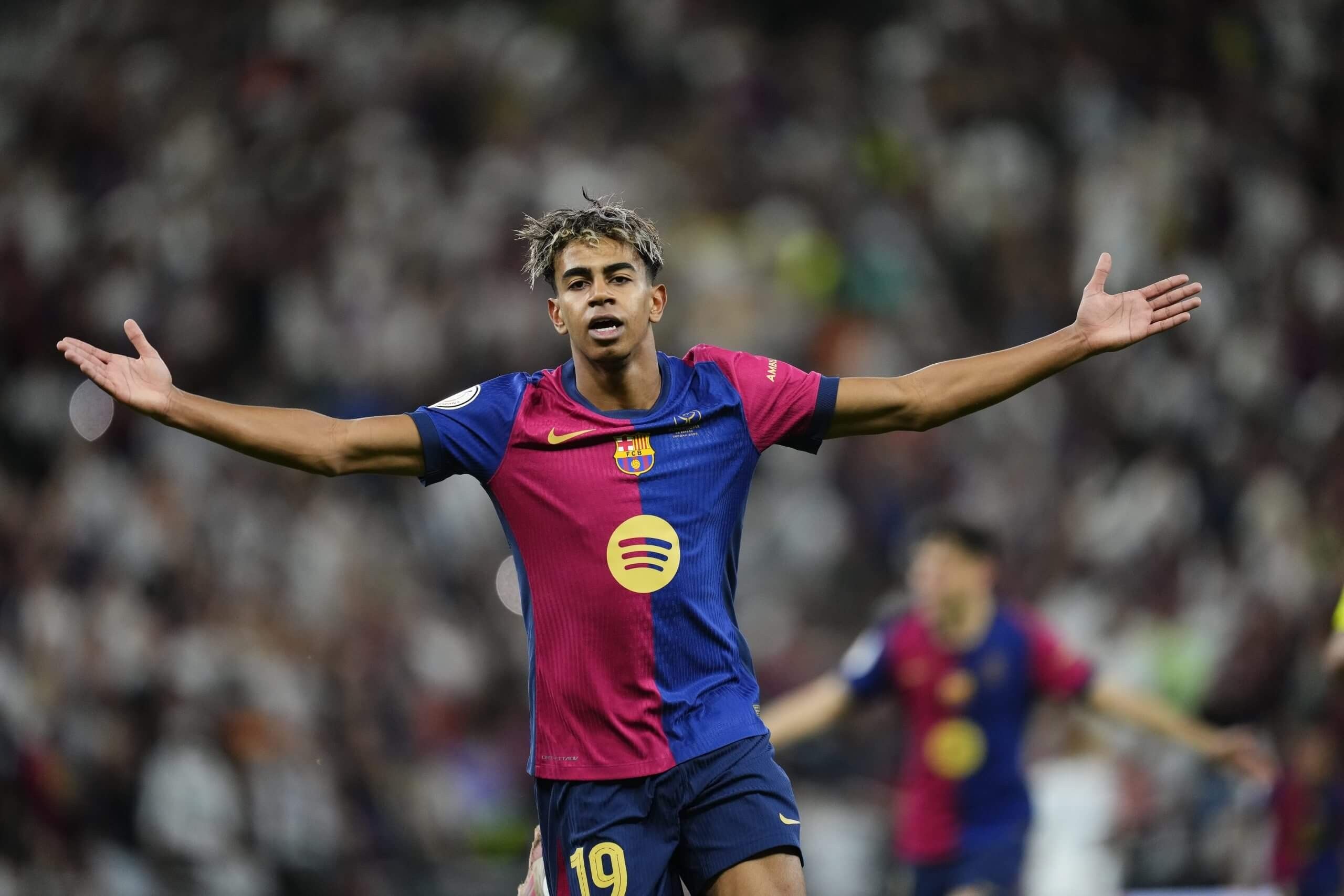 Ronaldo e ‘çon në qiell’ Lamine Yamalin para finales së Ligës së ...