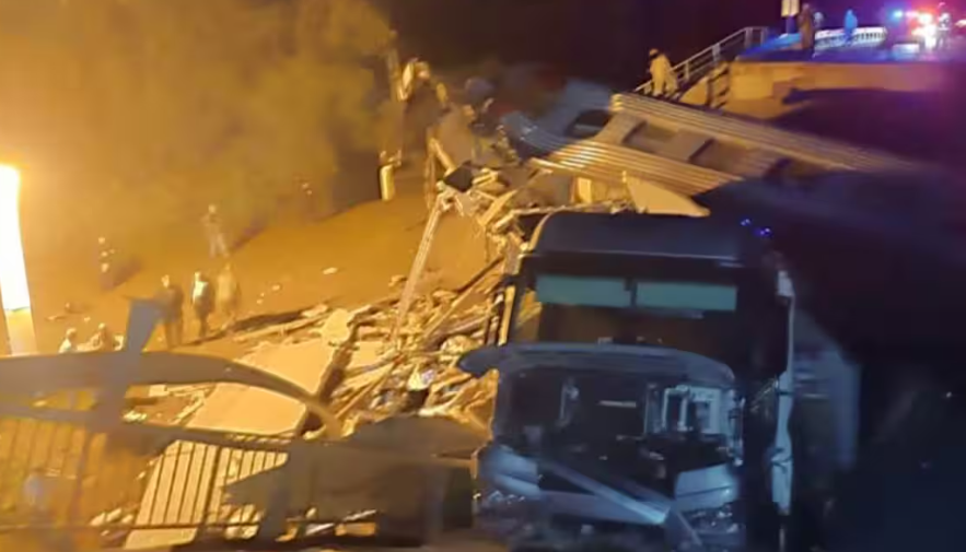 "It was blown up" - two bridges collapse in Russia, at least seven dead ...