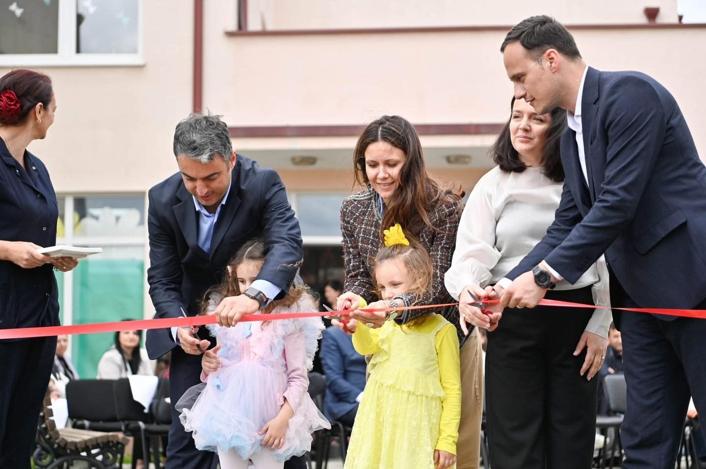 Komuna e Gjilanit përuron këndin e parë gjithëpërfshirës për fëmijët në ...