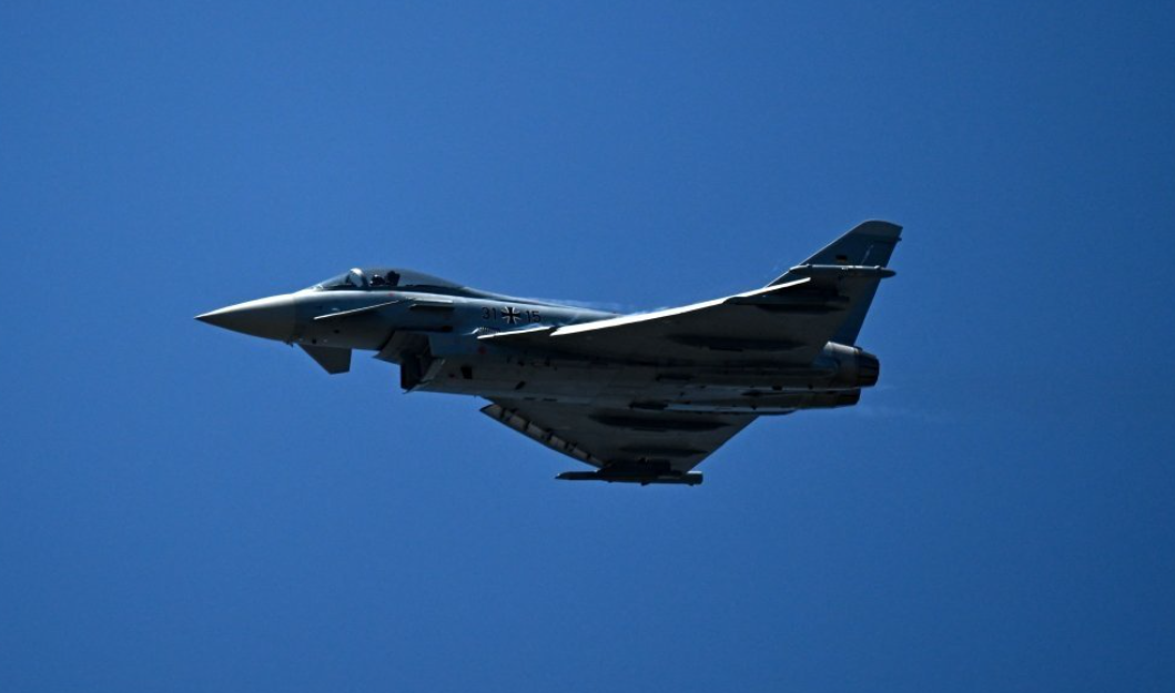 Turqia dhe Britania nënshkruajnë marrëveshjen që i lejon Ankarasë të ...