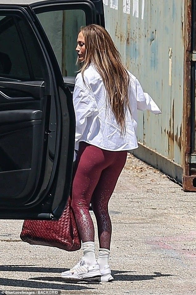 Jennifer Lopez looks serious as she heads to rehearsals - as the ...
