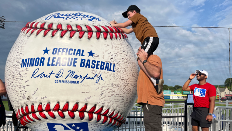 Giant baseball with 6,750 signatures breaks world record - Telegraph ...