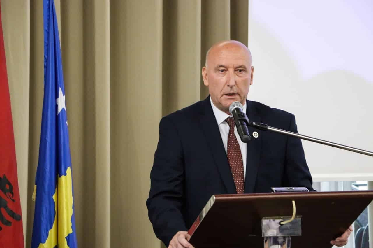 Gara për kryetar të Pejës, subjektet kryesore zyrtarizojnë kandidatët ...