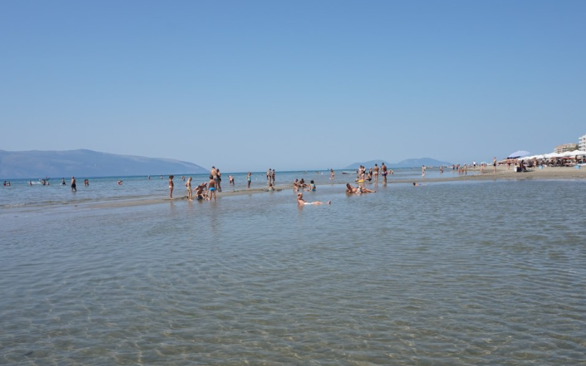 A person is found without signs of life on the beach of Vlora ...